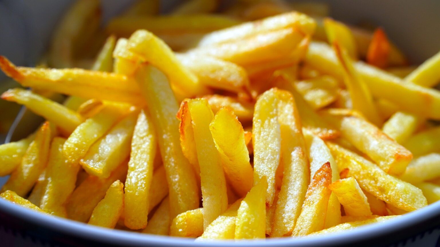 Fritten oder Pommes? Eine Vokabelliste für Hollands Pommesbuden ...